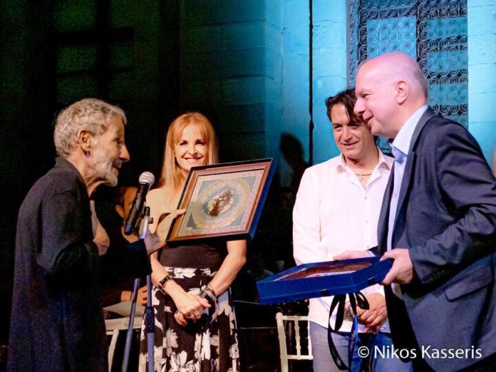 Με μία σπουδαία συναυλία του κορυφαίου μουσικοσυνθέτηΣταύρου Ξαρχάκου ...